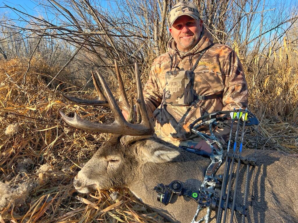Moon Phase & the Whitetail Rut - Alberta Hunting Adventures